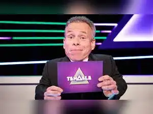 davis: Willow’s star Warwick Davis also hosts renowned UK quiz show ...