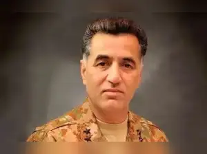 Pakistan PM Shehbaz Sharif approves early retirement of Lt. Gen Hamid ...