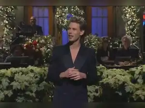 butler: Austin Butler gets emotional during 'Saturday Night Live ...