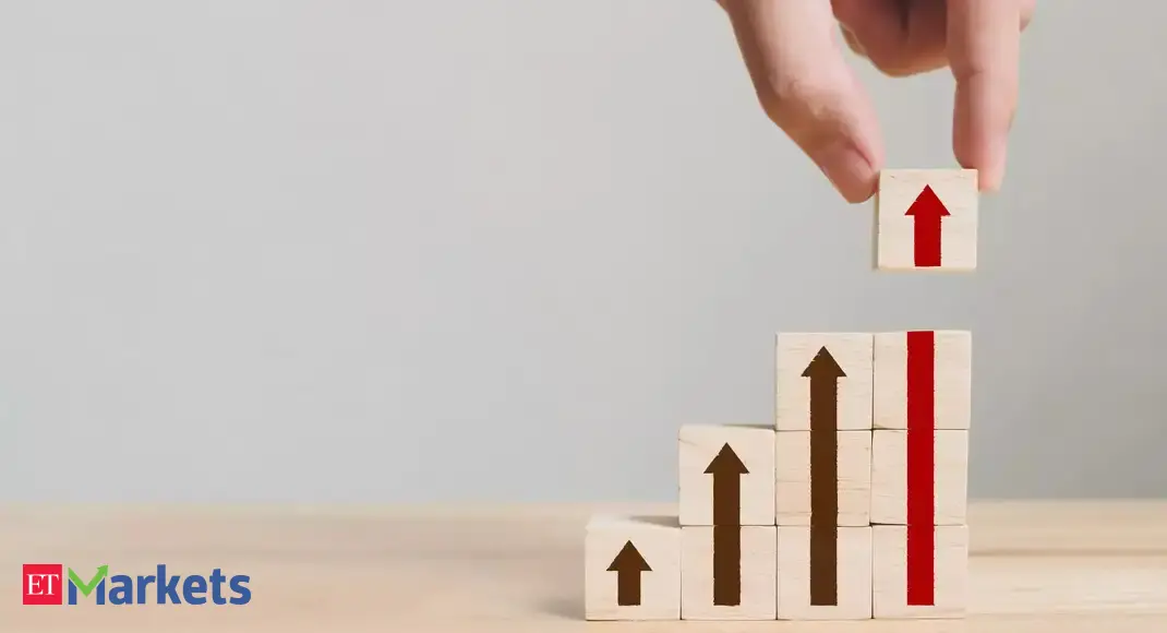 These 5 consumer discretionary stocks touch their new 52-week highs ...