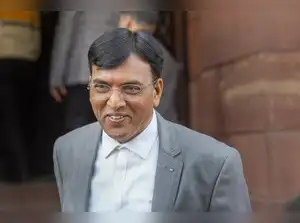 covid situation: Health minister reviews Covid situation, directs ...