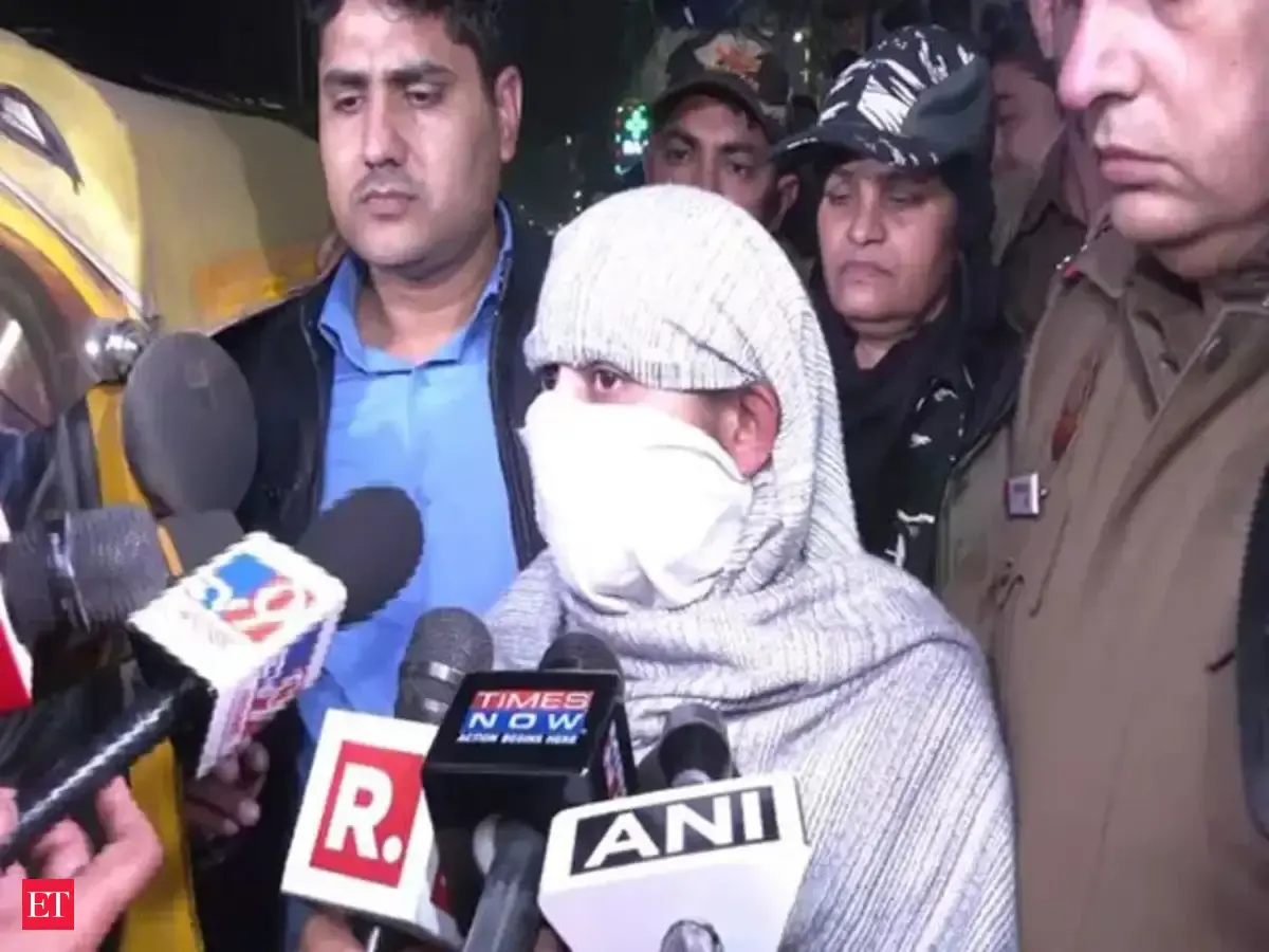 friend recounts incident: Delhi hit-and-run case: Accused knew girl was ...