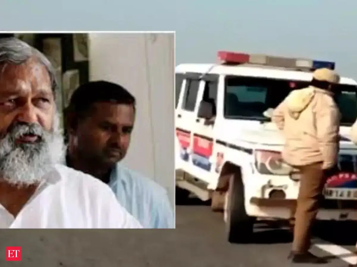 haryana home: Haryana Home Minister Anil Vij’s car meets with accident ...