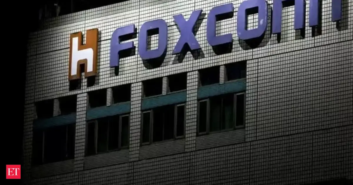 Foxconn: Apple supplier Foxconn replaces iPhone business chief: Report ...