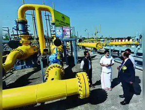 Oil Ministry accepts recommendations for pricing natural gas at 10% of ...