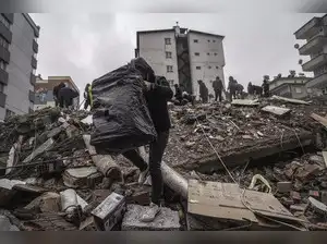 turkey buildings collapse: Earthquake footage shows Turkey's buildings ...