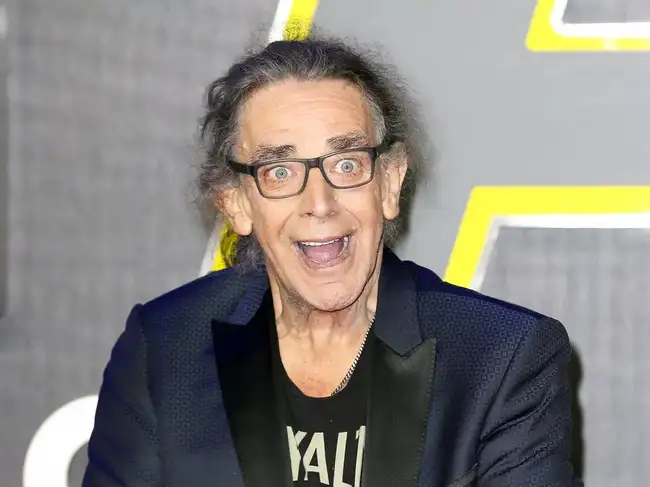 'Star Wars' memorabilia, once owned by actor Peter Mayhew, won't be ...