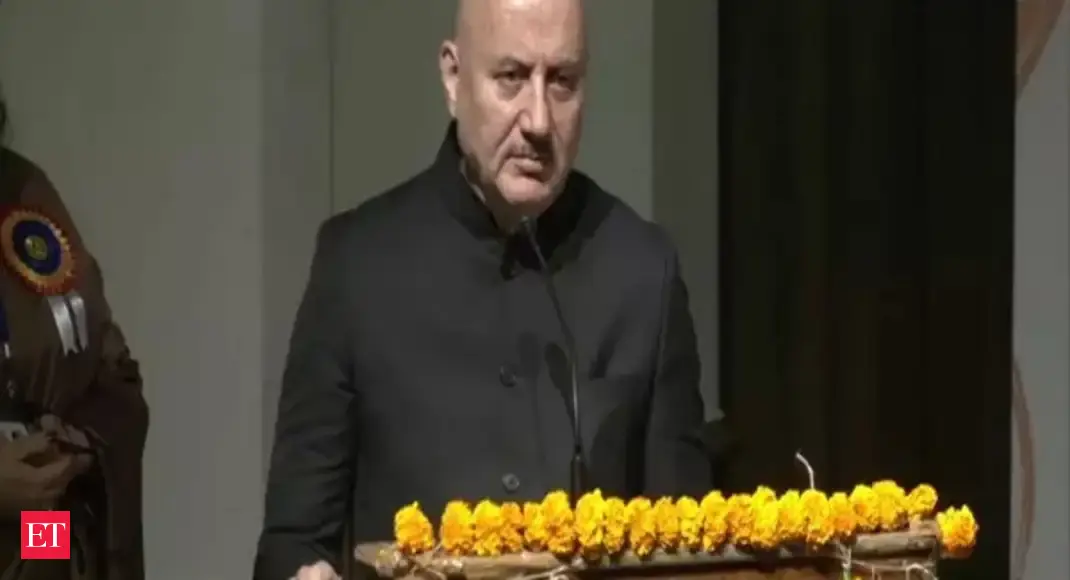 kher: ‘The Kashmir Files’ star Anupam Kher pledges Rs. 5 lakh to support Kashmiri Pandits - The ...