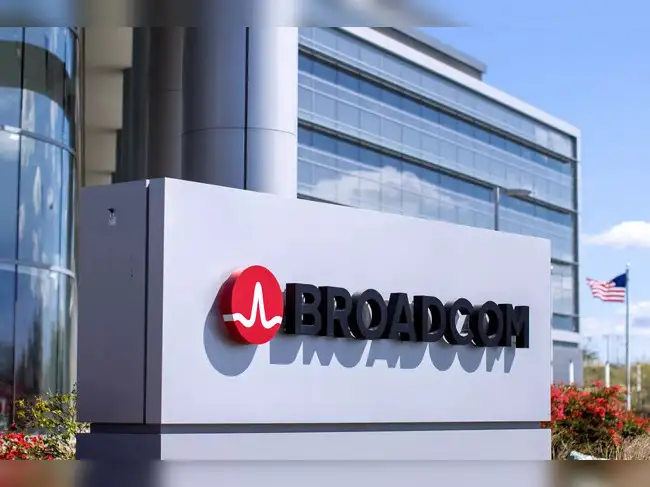 broadcom forecast: AI boost lifts Broadcom forecast amid lingering ...