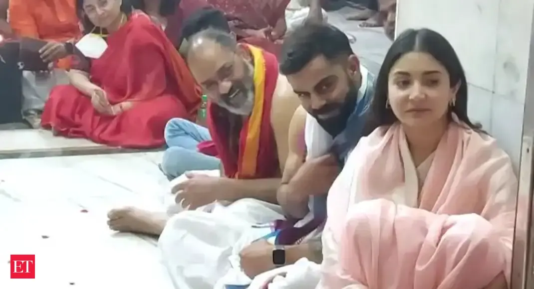Watch: Virat Kohli, Anushka Sharma offer prayers at Mahakal Temple in Ujjain - The Economic ...