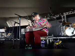 David Lindley Death: David Lindley dies at age of 78. What happened to ...