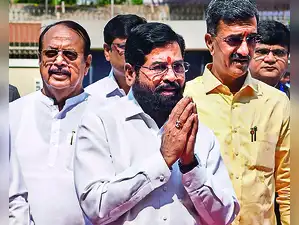 shinde: Campaign to show Shinde as 'Son of soil', Uddhav As 'elite ...