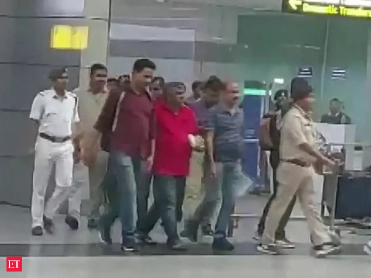 jitendra tiwari: West Bengal: Police bring arrested former Asansol ...