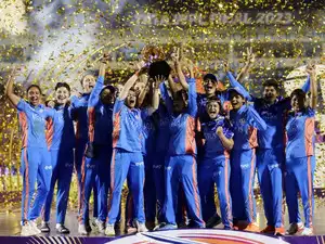 wpl: WPL 2023: Mumbai Indians beat Delhi Capitals in final after Sciver-Brunt hit fifty - The ...