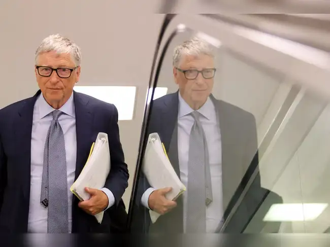 Bill Gates AI: Pausing AI development won't solve challenges: Bill ...