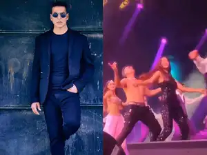 Akshay Kumar Dance: Video of Akshay Kumar dancing shirtless goes viral ...