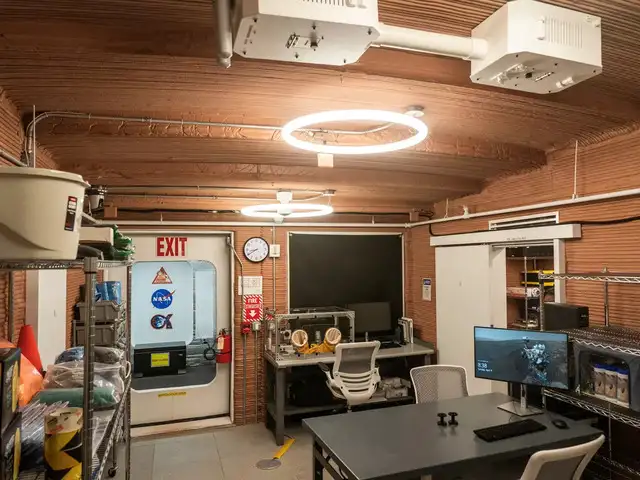 NASA: In pics: Inside NASA's simulated Martian habitat - Mars landscape ...