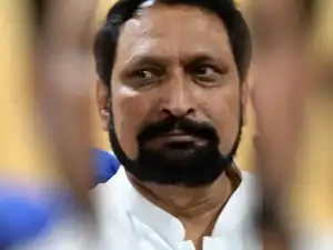 congress: Former Karnataka Dy CM Laxman Savadi joins Congress - The ...