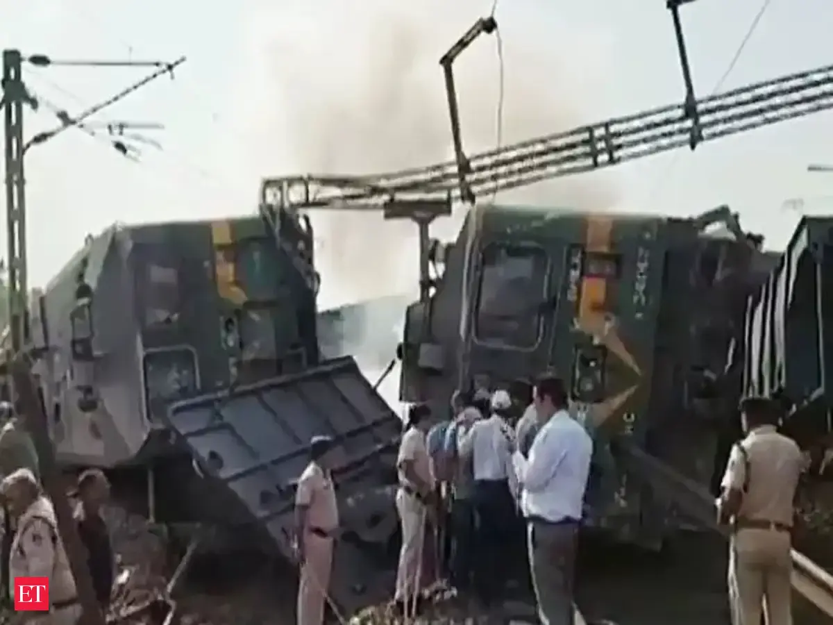 mp train accident news: MP: Two goods trains collide at Singhpur ...