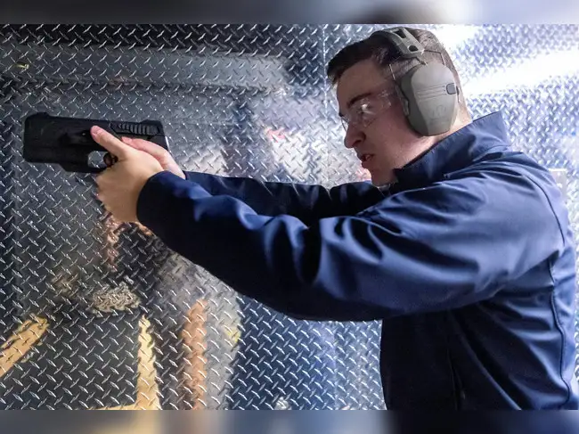 smart gun facial recognition: Smart gun operating on facial recognition ...