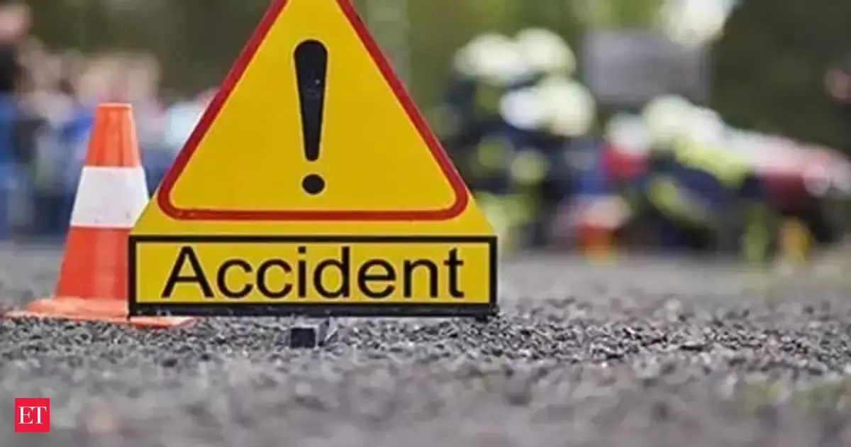 Delhi: Bike rider carried for half kilometre on car's bonnet after accident - The Economic Times
