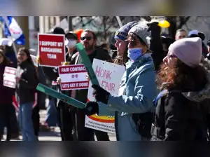 canada govt worker strike: Most Canada government workers end strike ...