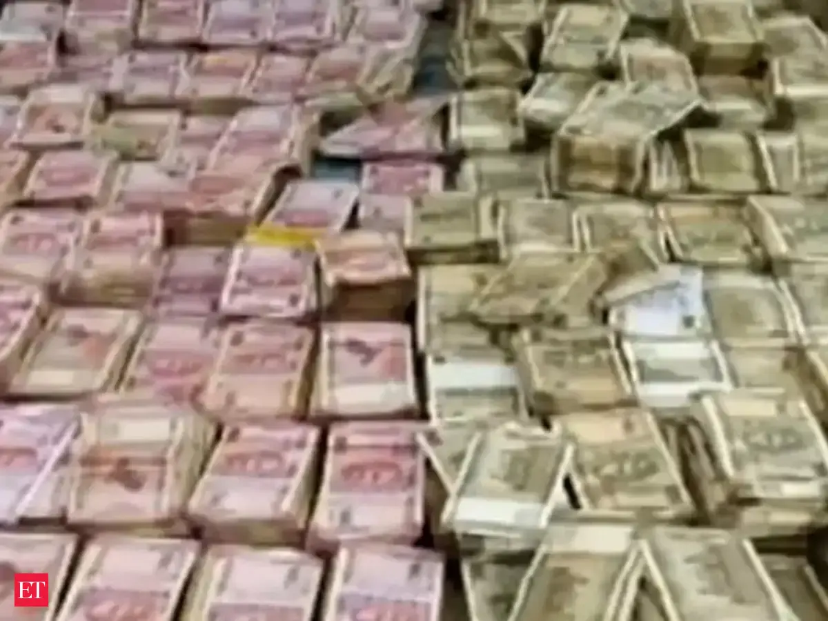 cbi: CBI seizes Rs 20 crore cash from former CMD of a Central govt ...