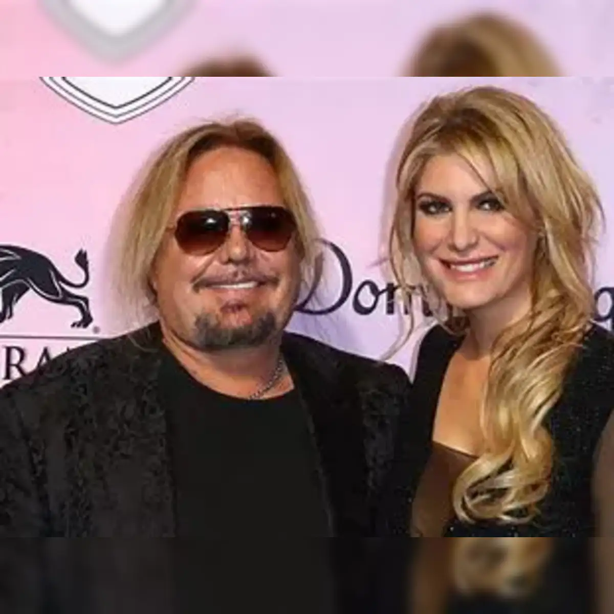 Vince Neil Freundin 2024 Where Was Vince Neil During His Private Jet's