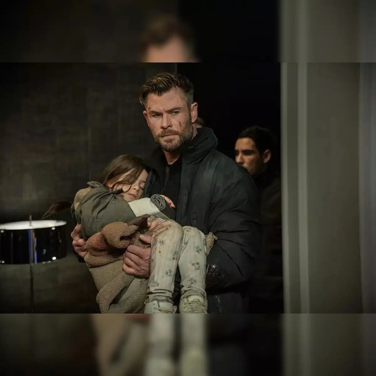 Extraction Movie Chris Hemsworth Premieres New Netflix Movie