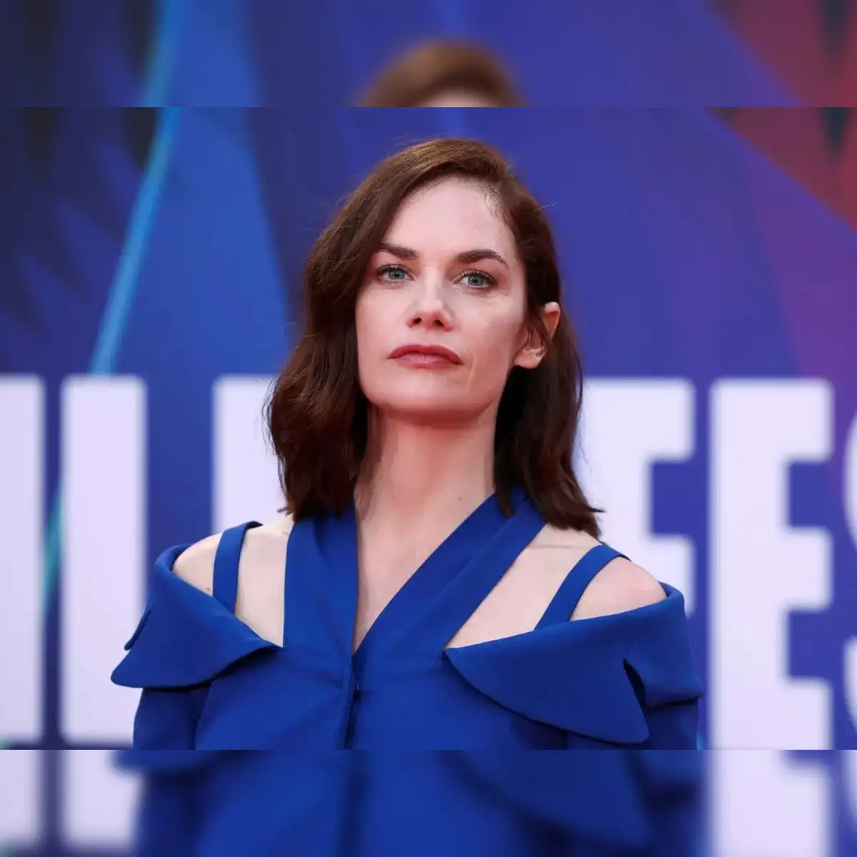 Cosa Ruth Wilson The Woman In The Wall | Serie 2022 | TV MEDIA
