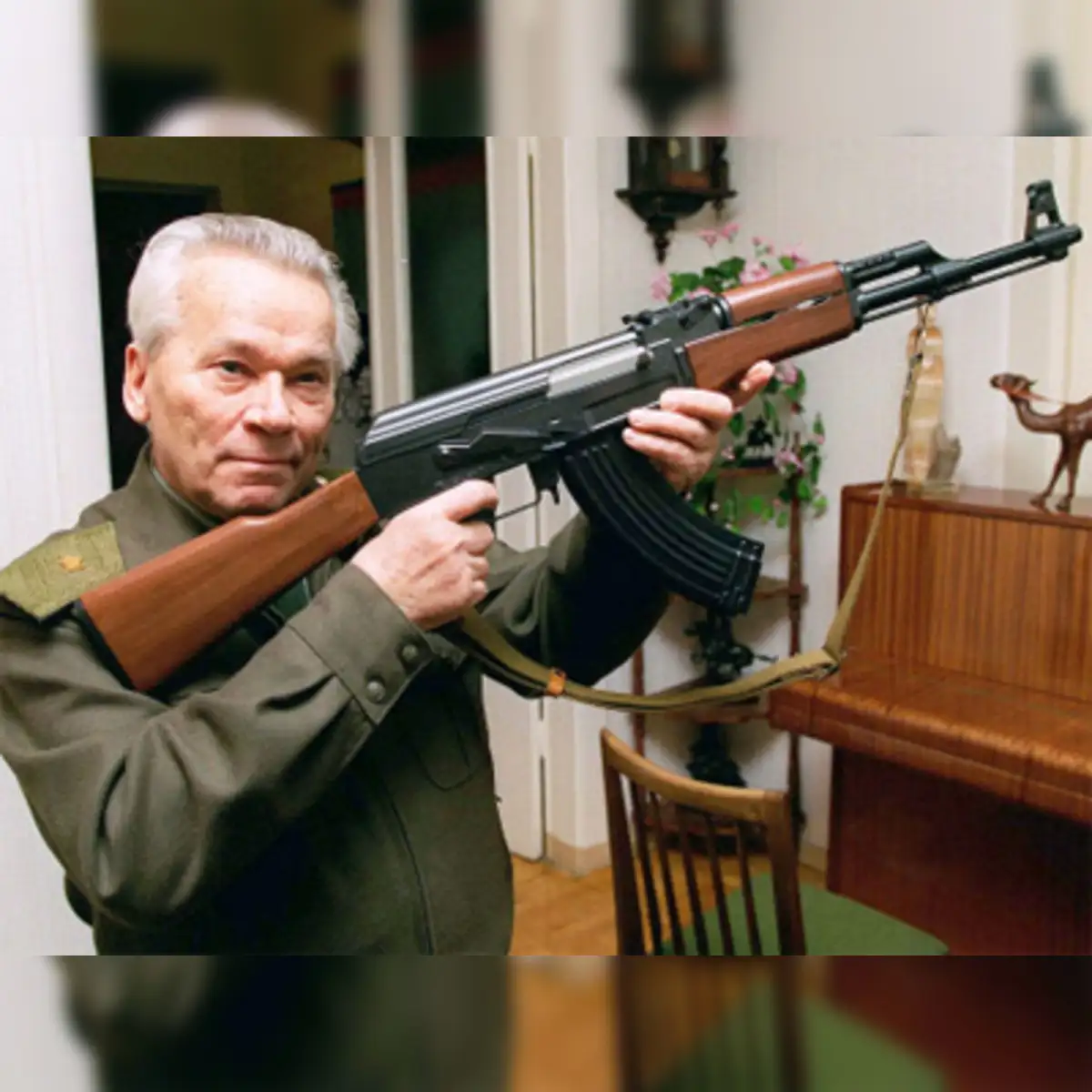 Mikhail Kalashnikov Memes Russia Buries Kalashnikov In New 'pantheon'