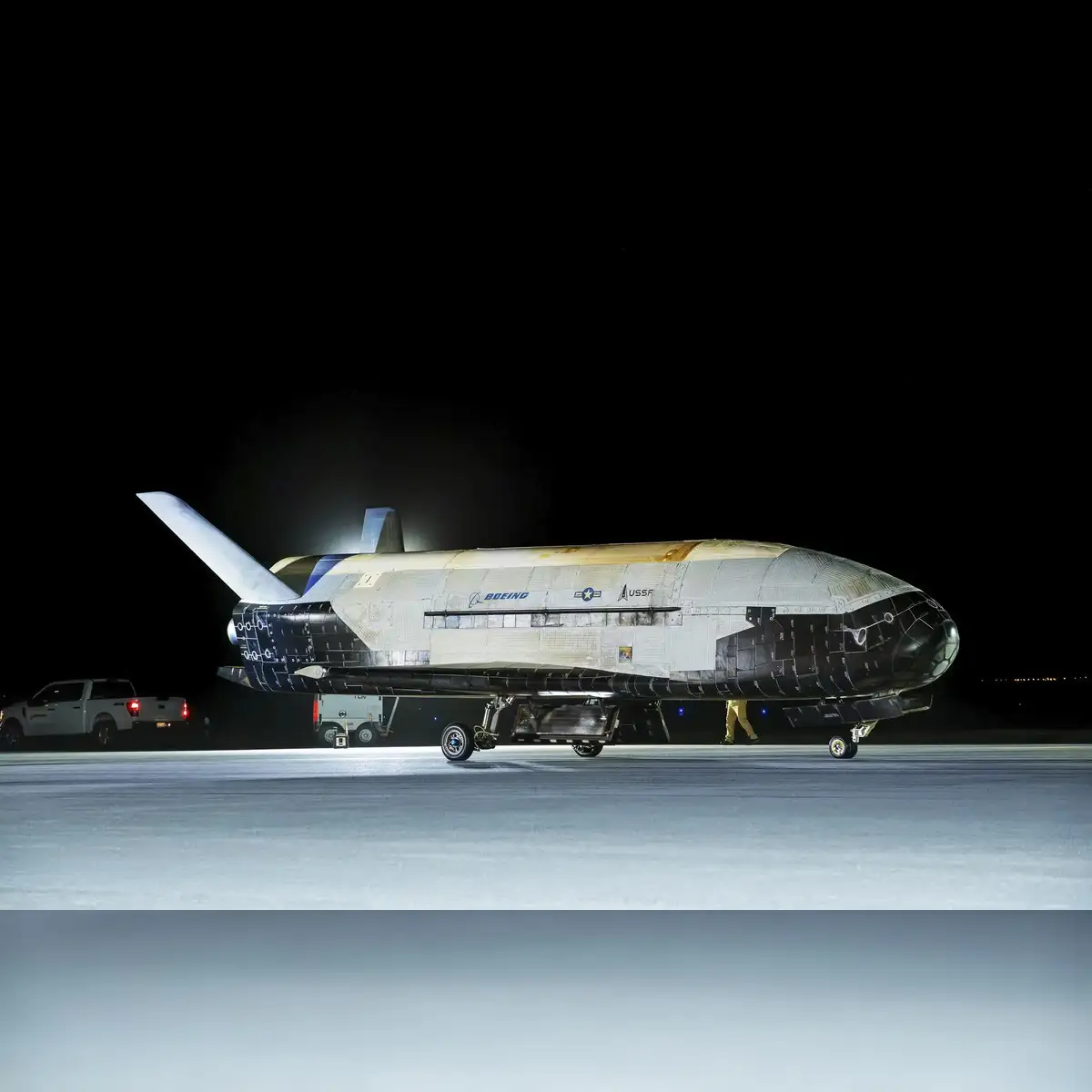 Us Air Force Space Shuttle Last Chance To See The Endeavour Before The