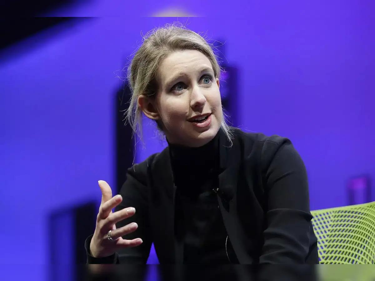 holmes: Elizabeth Holmes in prison custody to begin 11-year sentence ...