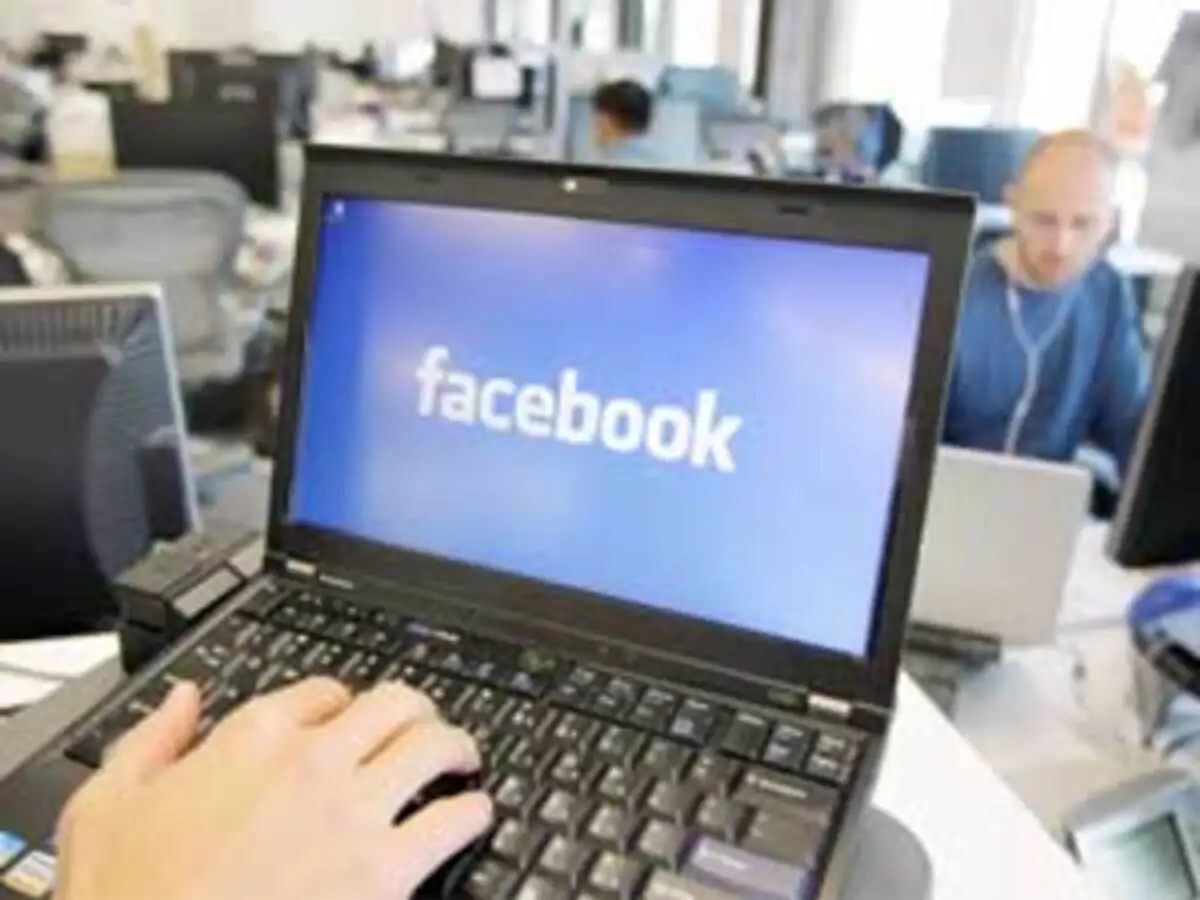 Facebook-WhatsApp deal may face detailed CCI scrutiny - The Economic Times