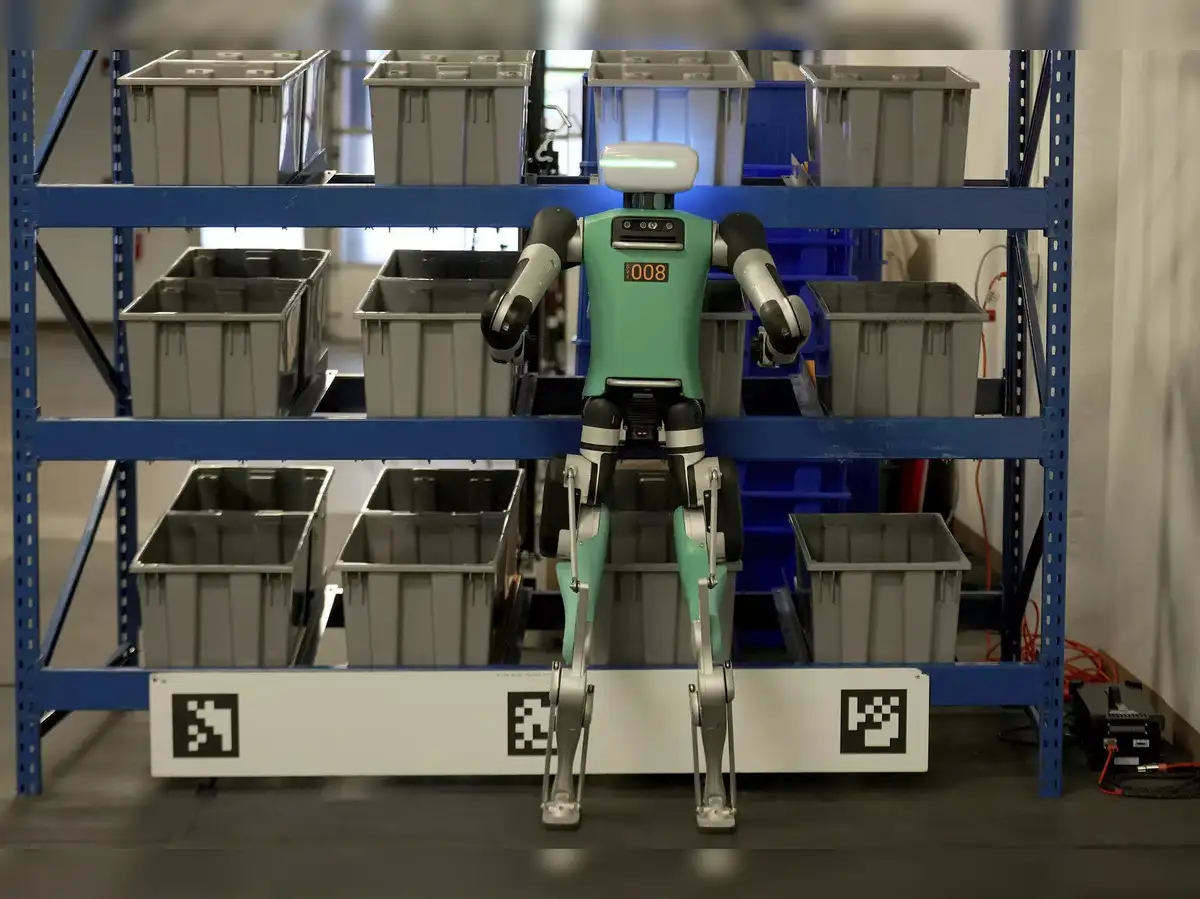 Agility Robotics heads to Wall Street in a $2.5 billion bet on staffing ...