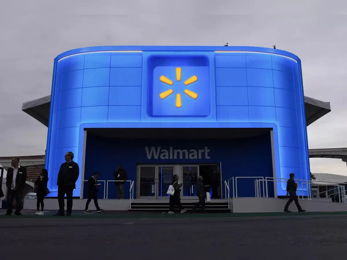 Walmart: Walmart's promise of low prices proves to be a powerful draw ...