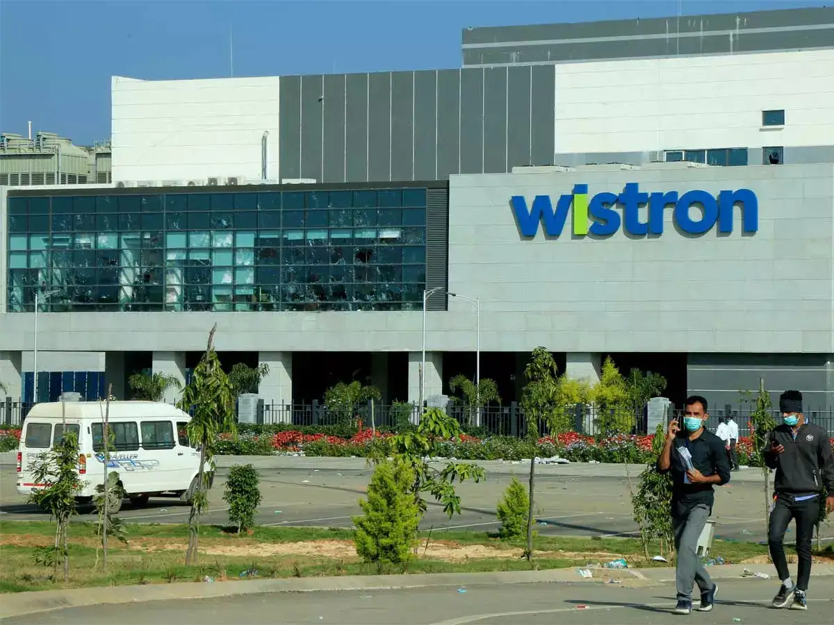 Karnataka Karnataka Govt Clears Wistron Smartphone Project 13 Other