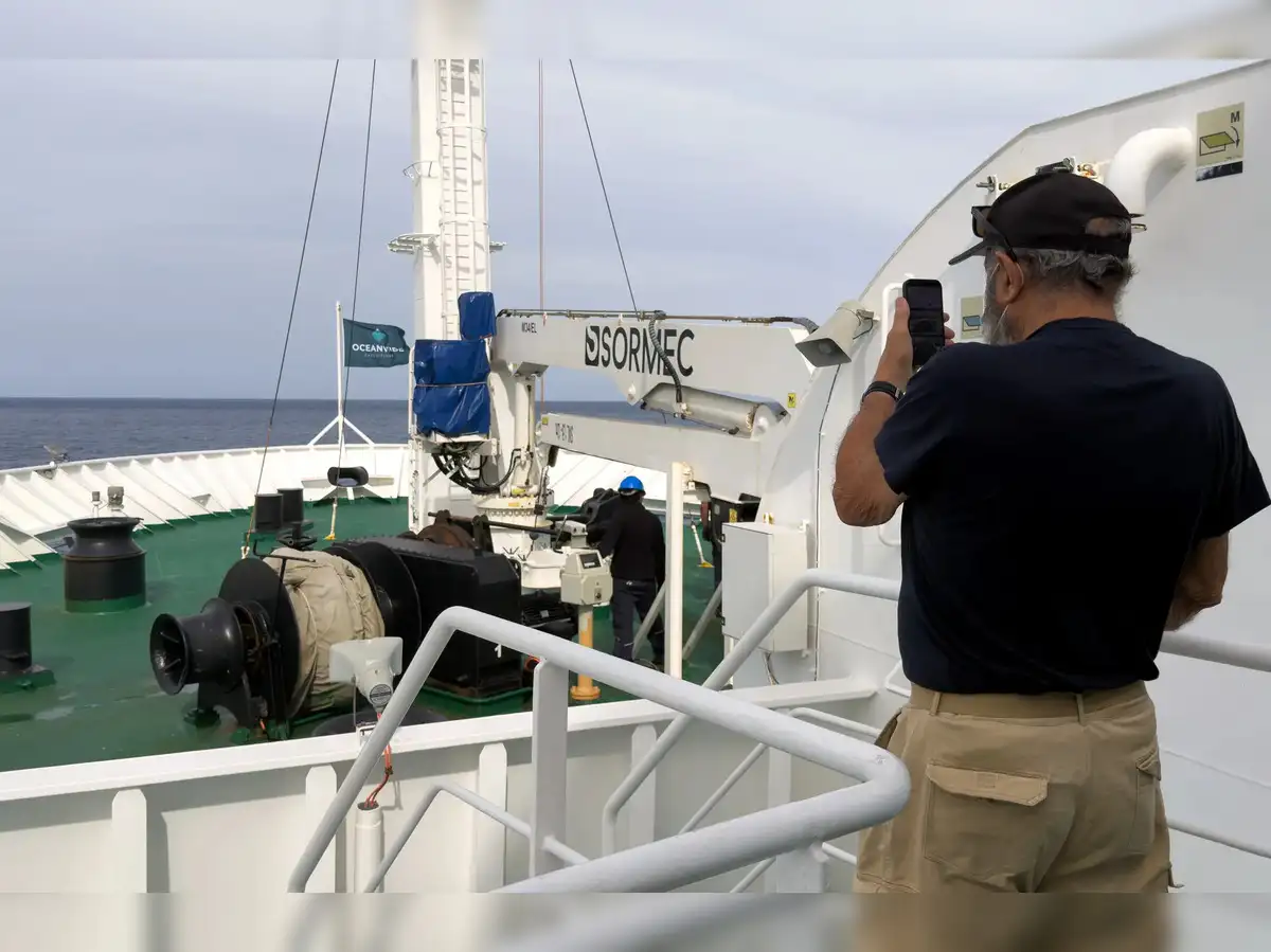 All passengers on hantavirus-hit ship considered 'high-risk' contacts ...