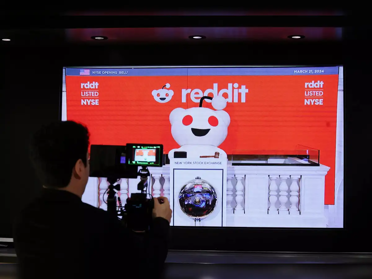 Reddit IPO shares rise: Reddit shares open 38% above IPO price - The ...