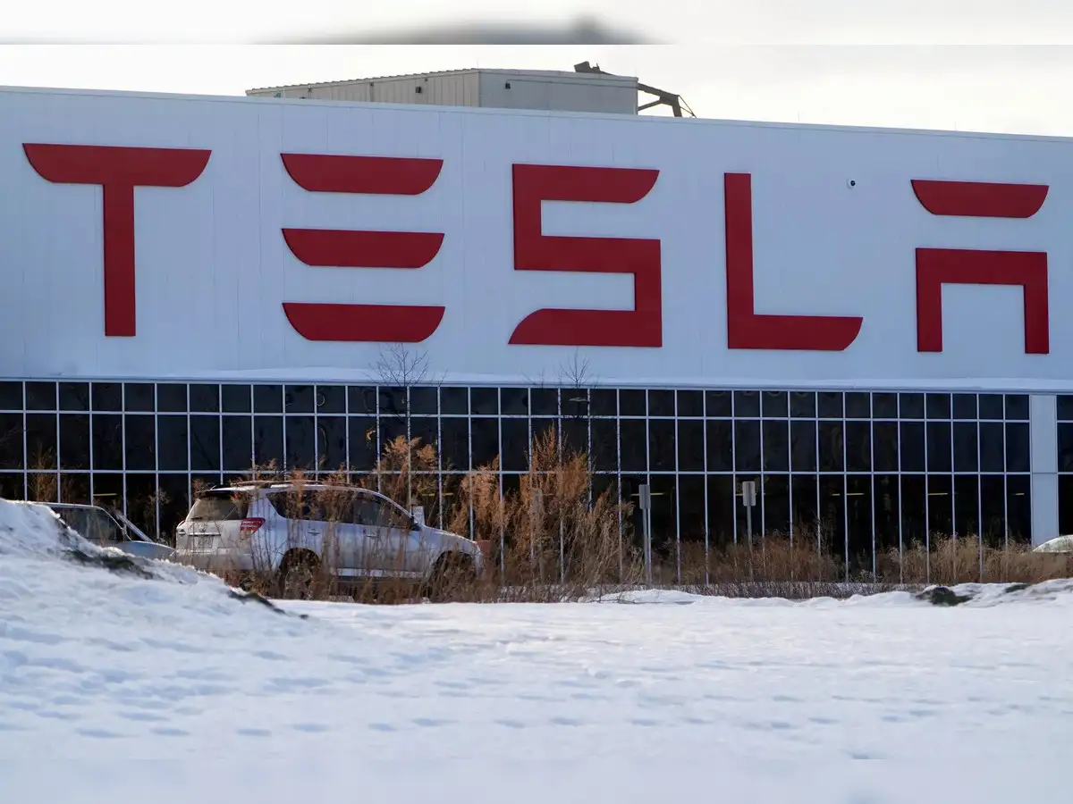 tesla stock compensations: Tesla skips employees' yearly merit-based ...