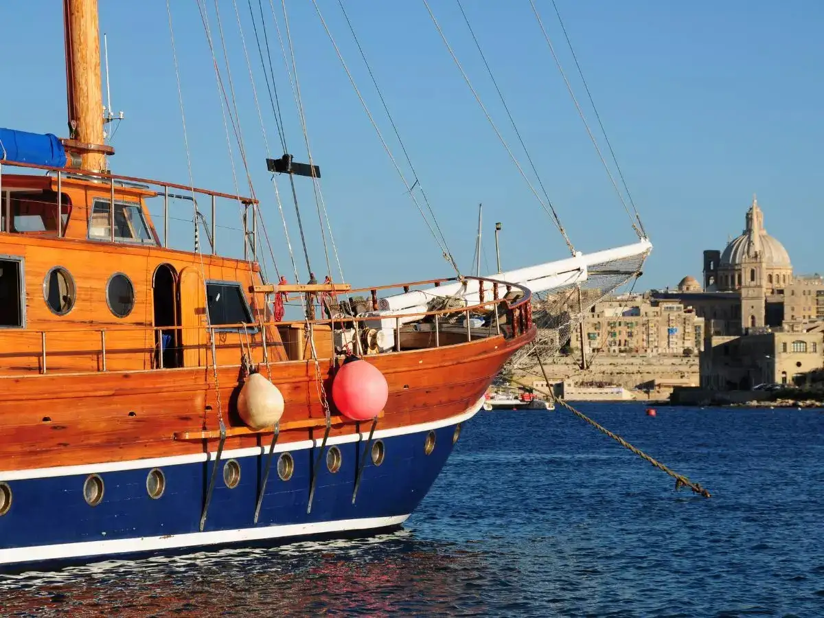 Greek ports hit by gale-force winds, causing travel disruptions as ...