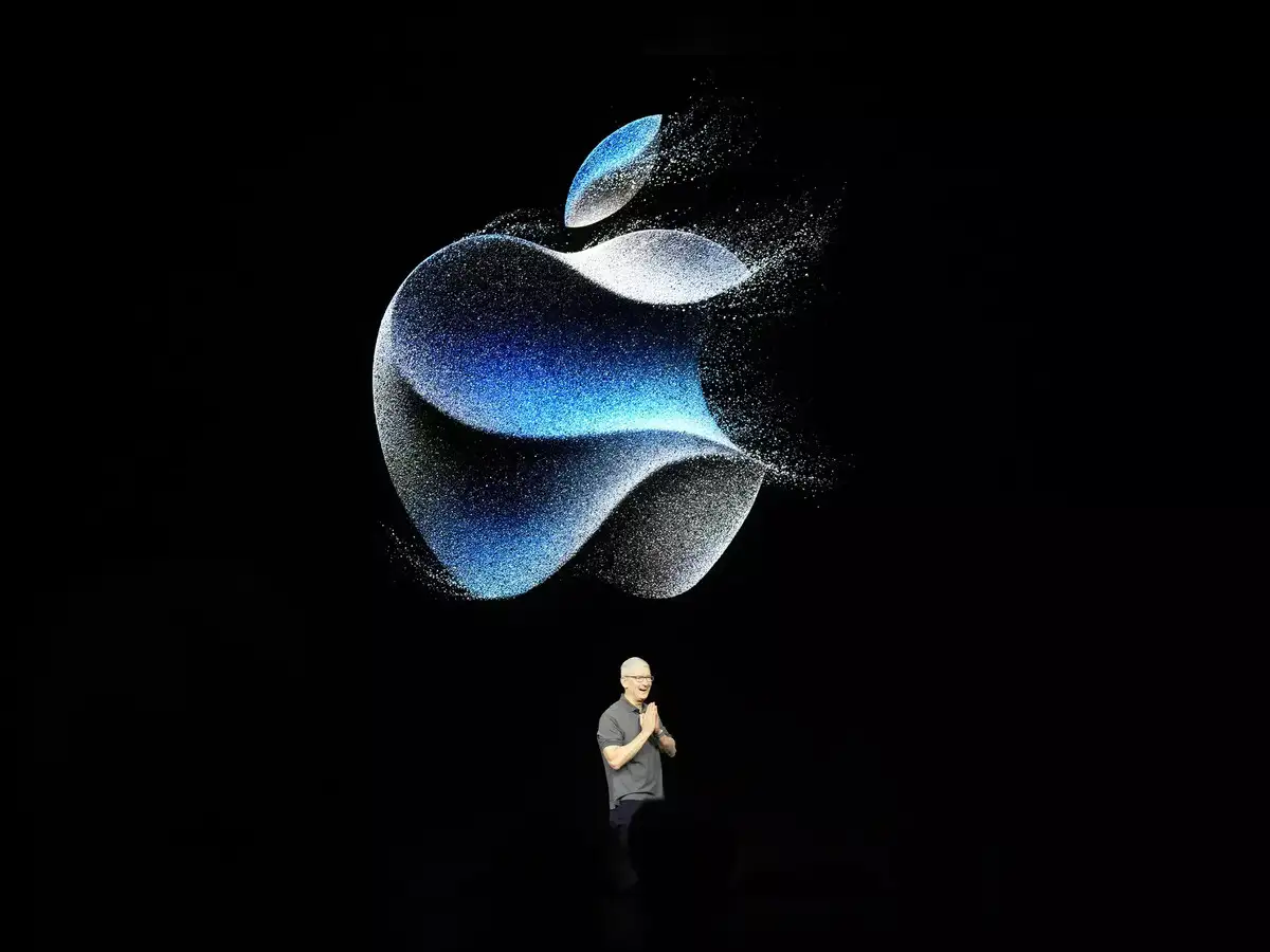 apple results: Apple's sales fall for the fourth straight quarter ...