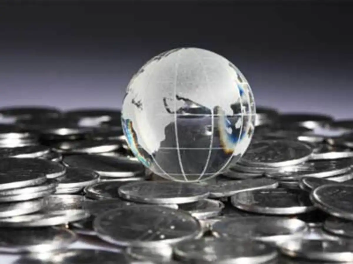 With rupee depreciating, India to top global remittances' chart with ...