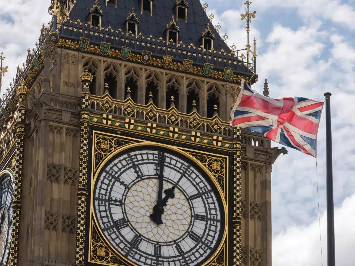UK food delivery platforms to enforce identity checks to curb irregular ...