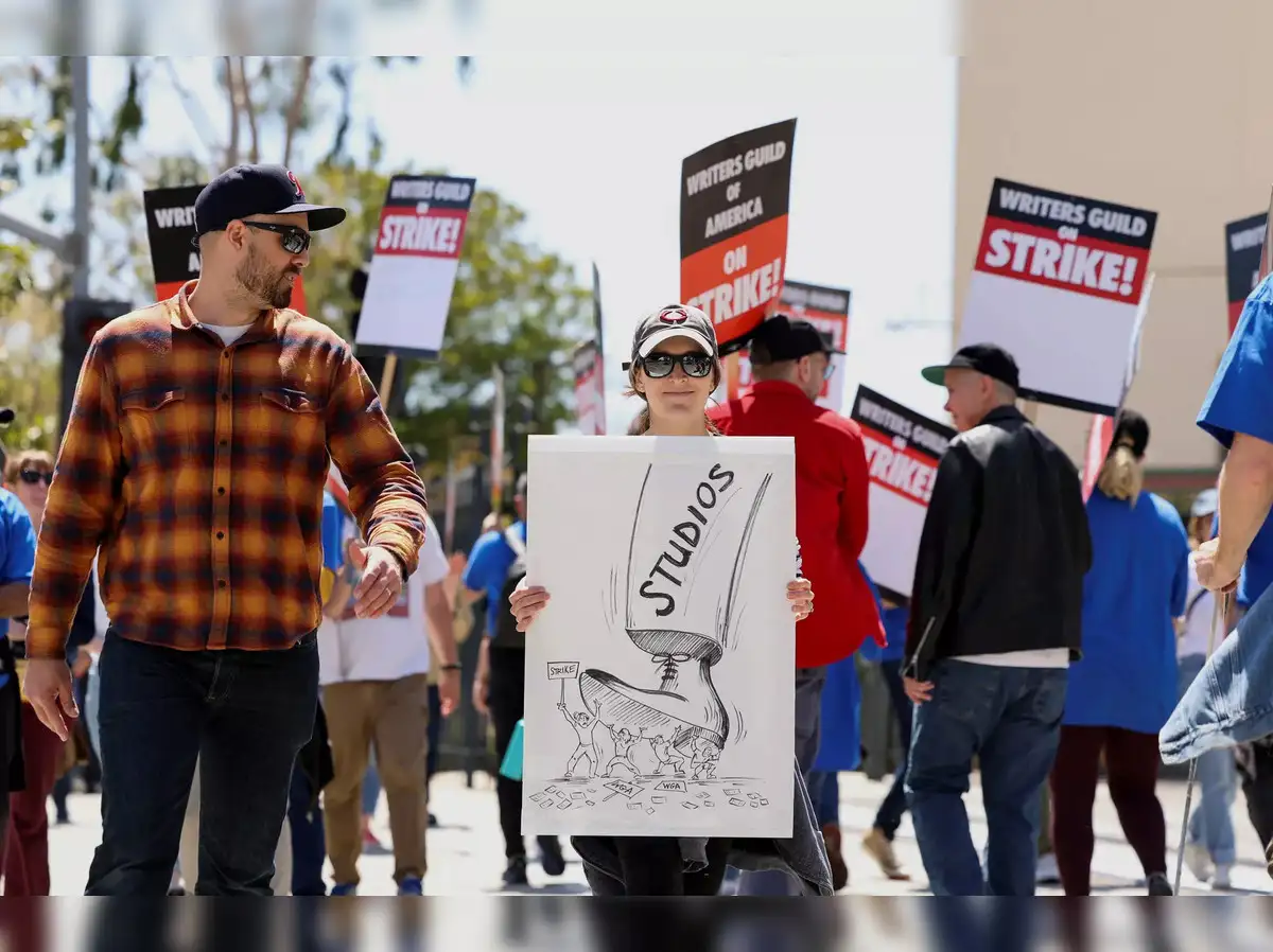 hollywood ai worries: Digital doubles, fake trailers and AI take centre ...