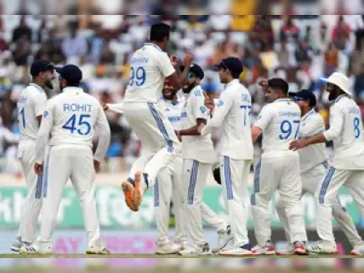 Watching Test cricket - The Economic Times
