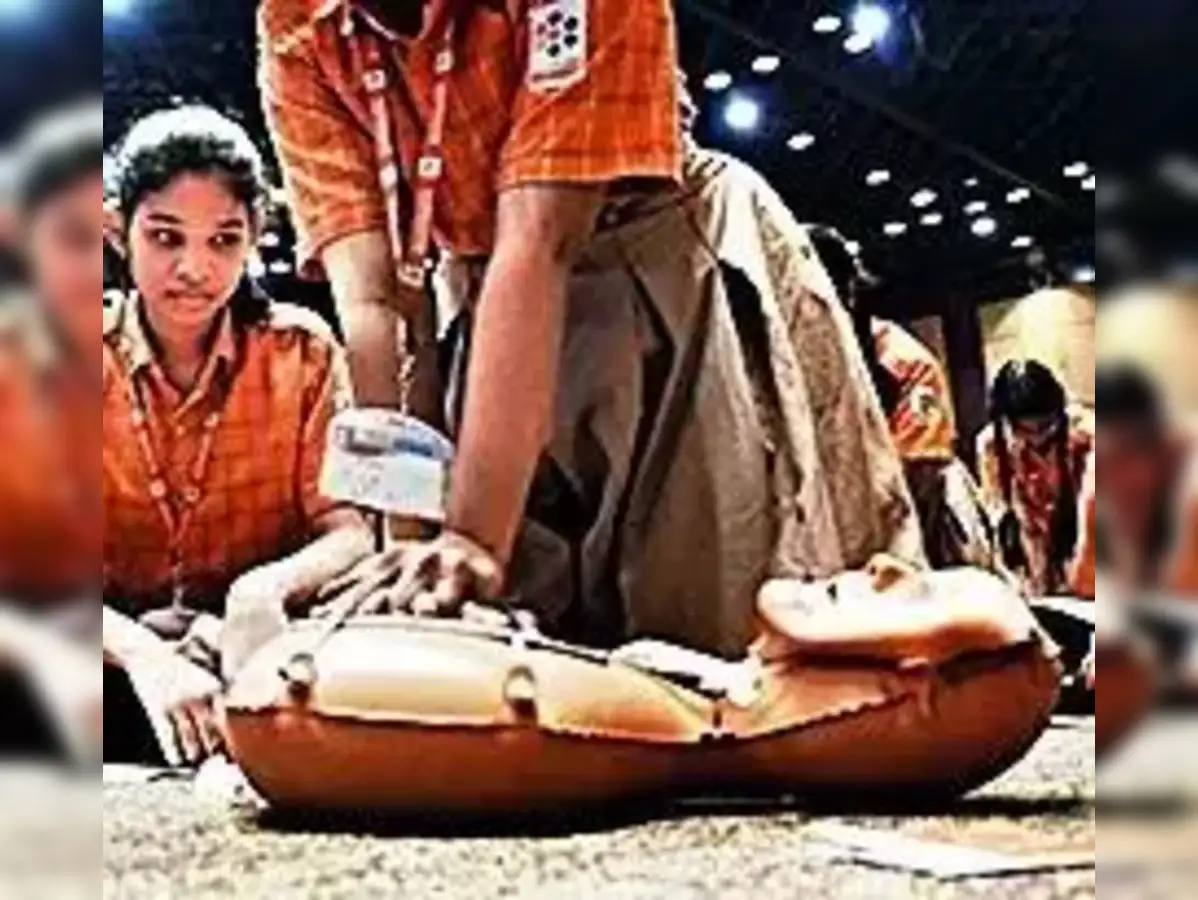 Knowing CPR can save precious lives - The Economic Times