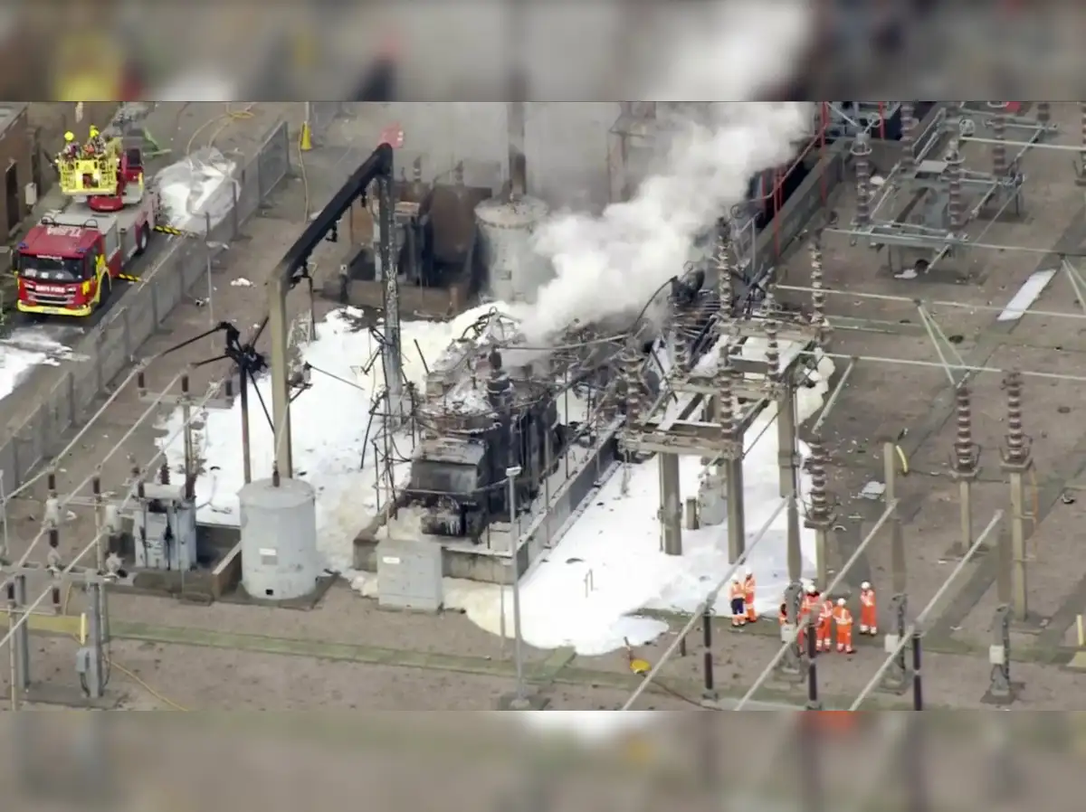 Heathrow Airport Closure: Flights restarting, refund options, and what ...