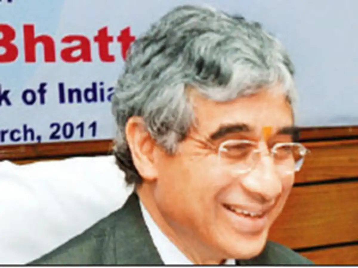 Former SBI chairman, OP Bhatt on panel to hunt for new Irda chief - The ...