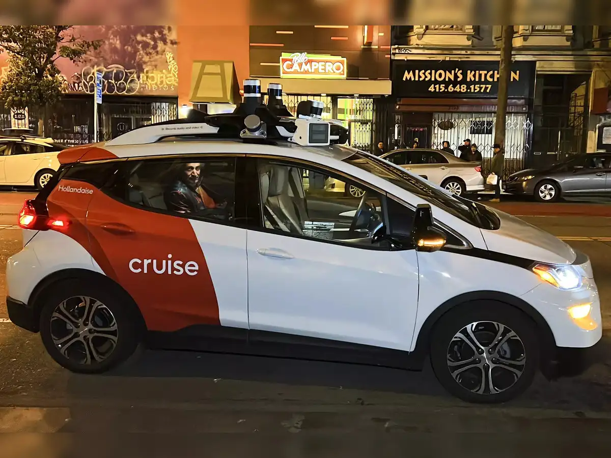 gm robotaxi: GM to cut spending by $1 billion on robotaxi unit Cruise ...